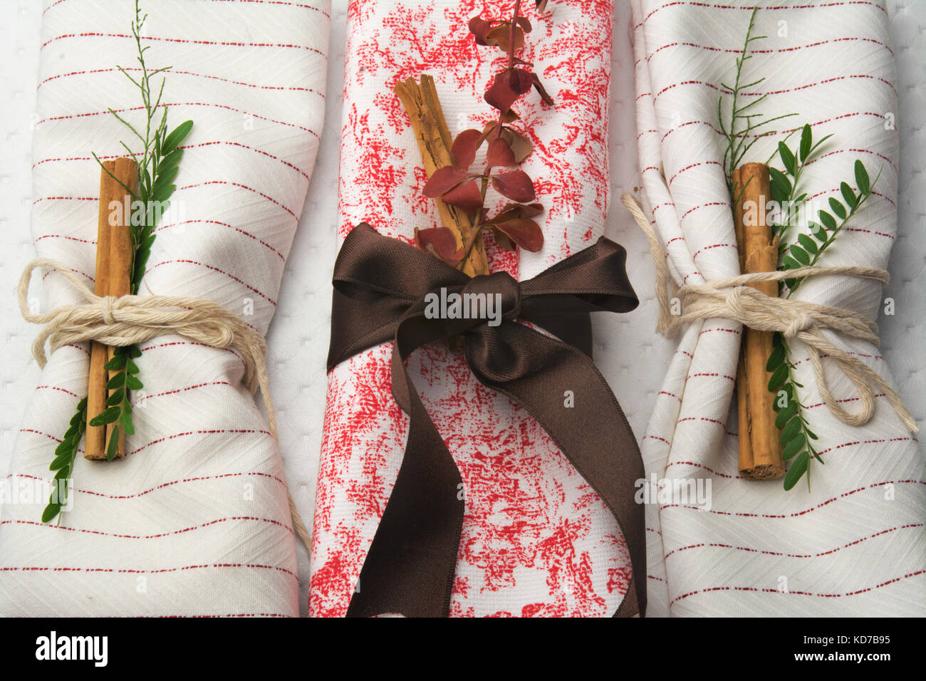 napkins decorated christmas Stock Photo - Alamy