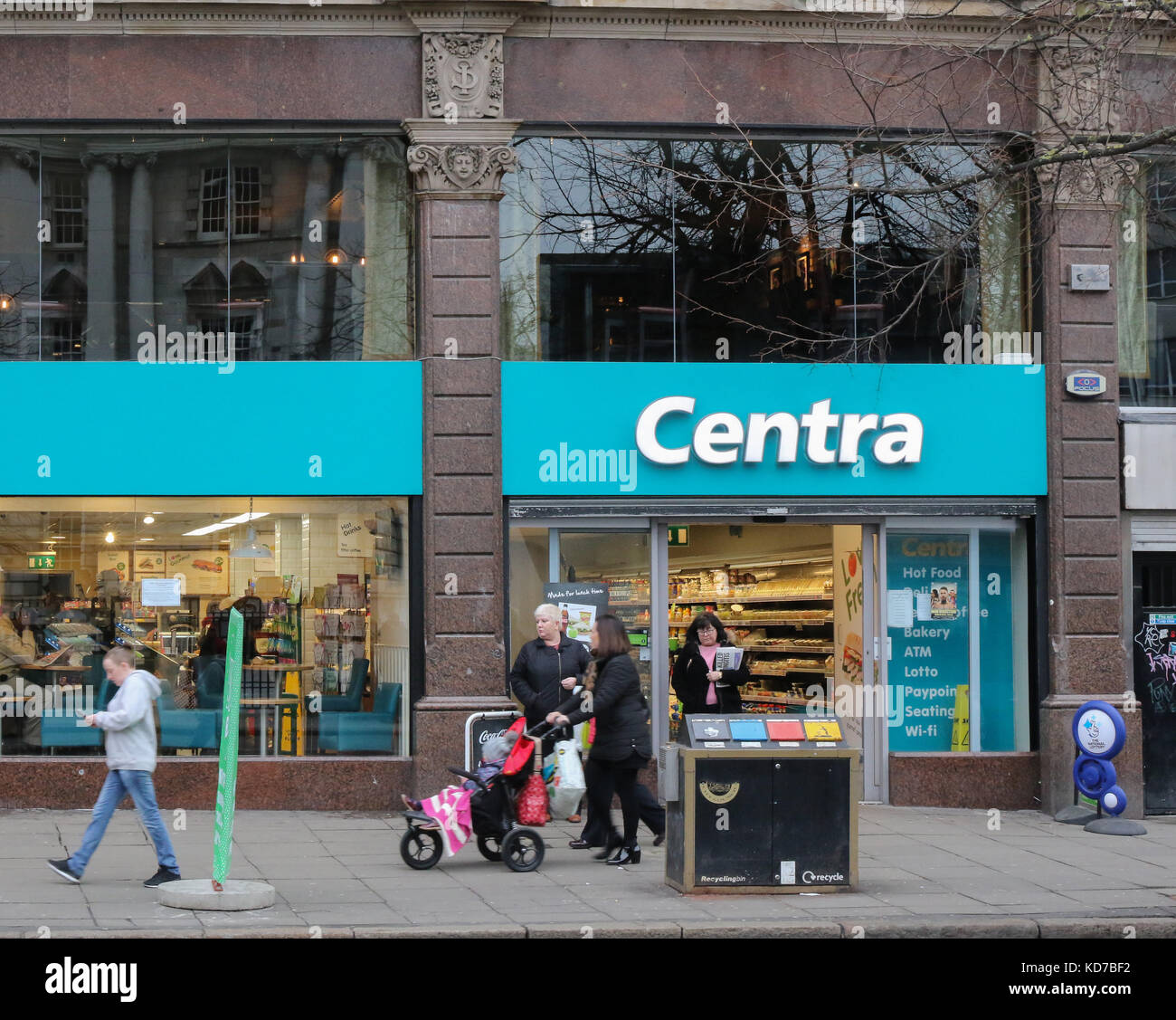 City centre convenience store northern ireland hi-res stock photography ...