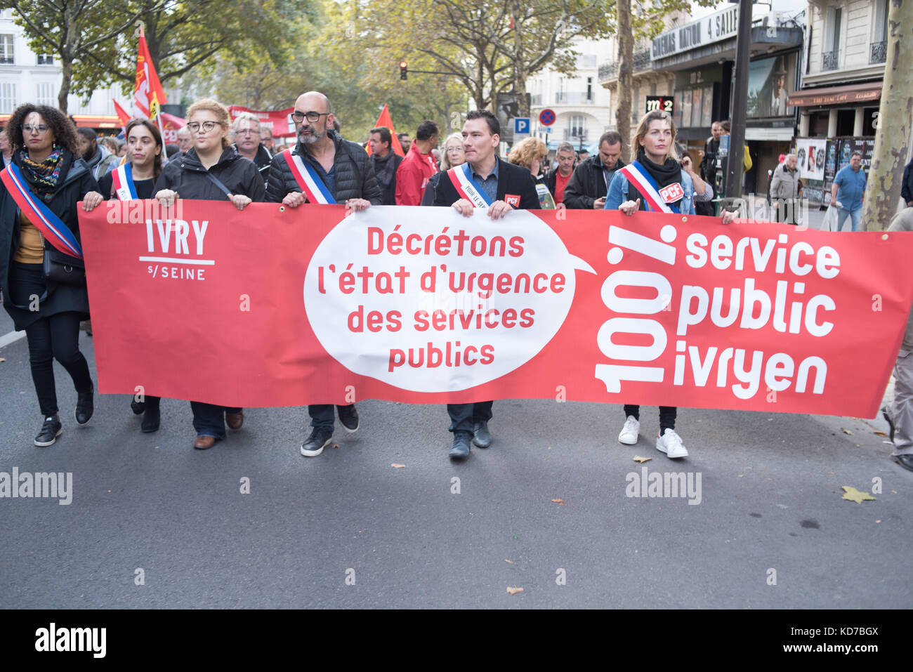 Demonstration in Paris of the civil service, Strike and public ...