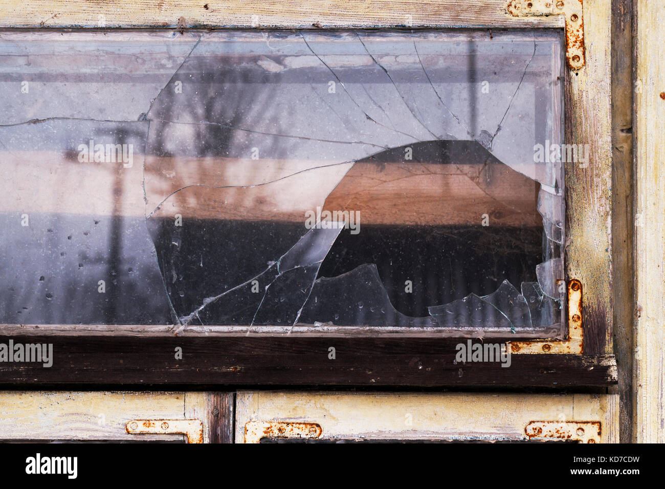 Broken glass, close-up Stock Photo - Alamy