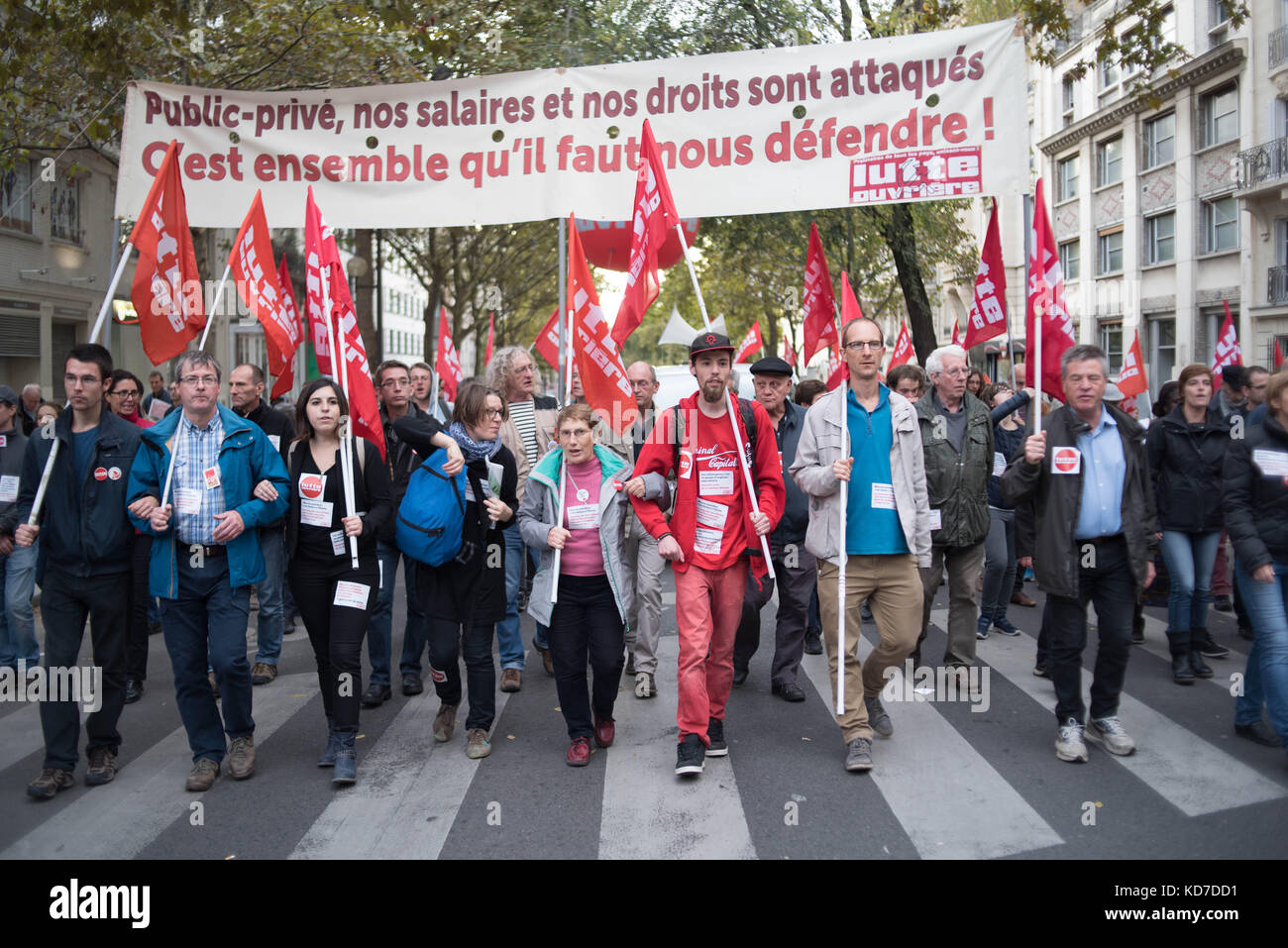 Demonstration in Paris of the civil service, Strike and public ...