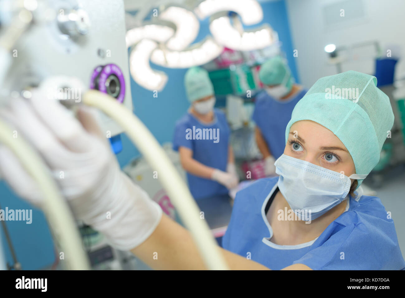 Woman hospital heart lung machine hi-res stock photography and images ...