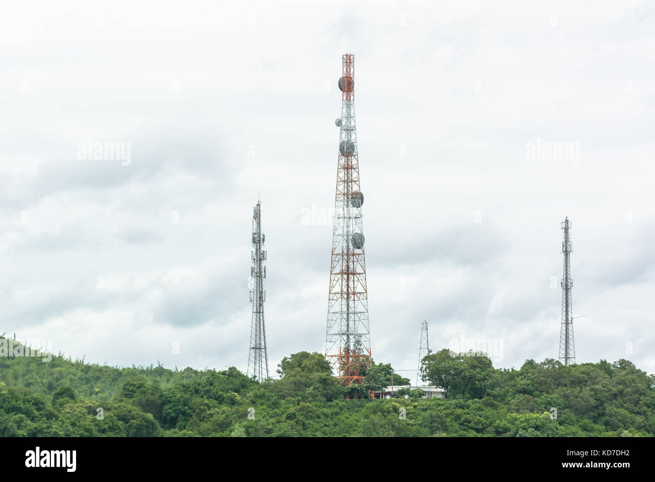 Microwave antenna tower hi-res stock photography and images - Alamy