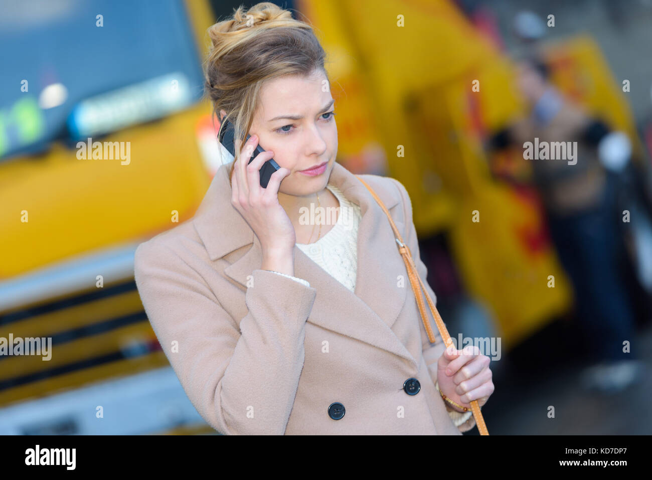 Woman breakdown truck hi-res stock photography and images - Alamy