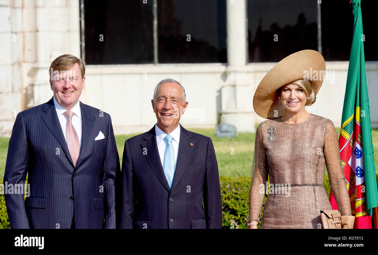 Lisbon, Portugal. 10th October, 2017. King Willem-Alexander and Queen ...