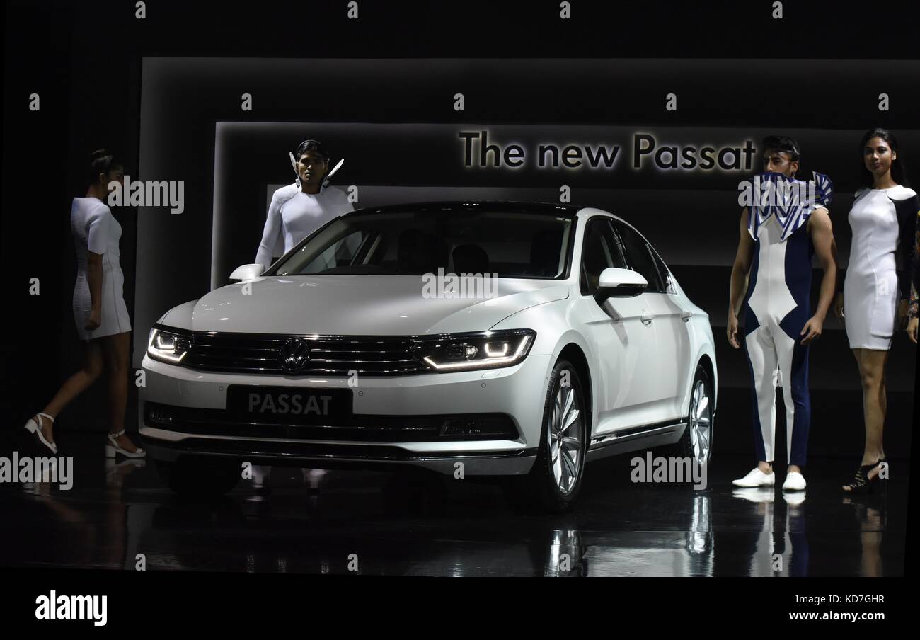 New Delhi, India. 10th October 2017. Models pose with the Volkswagen ...