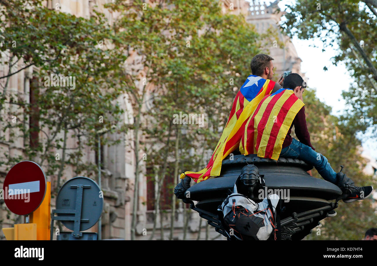 Barcelona, Spain. 10th October, 2017. Demostration during the ...