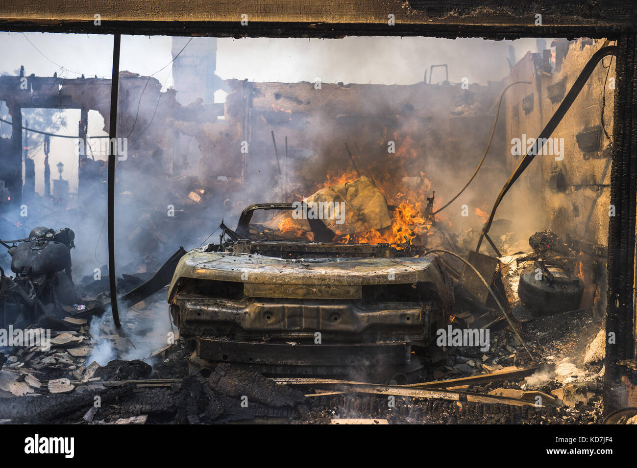 Anaheim hills fire hi-res stock photography and images - Alamy