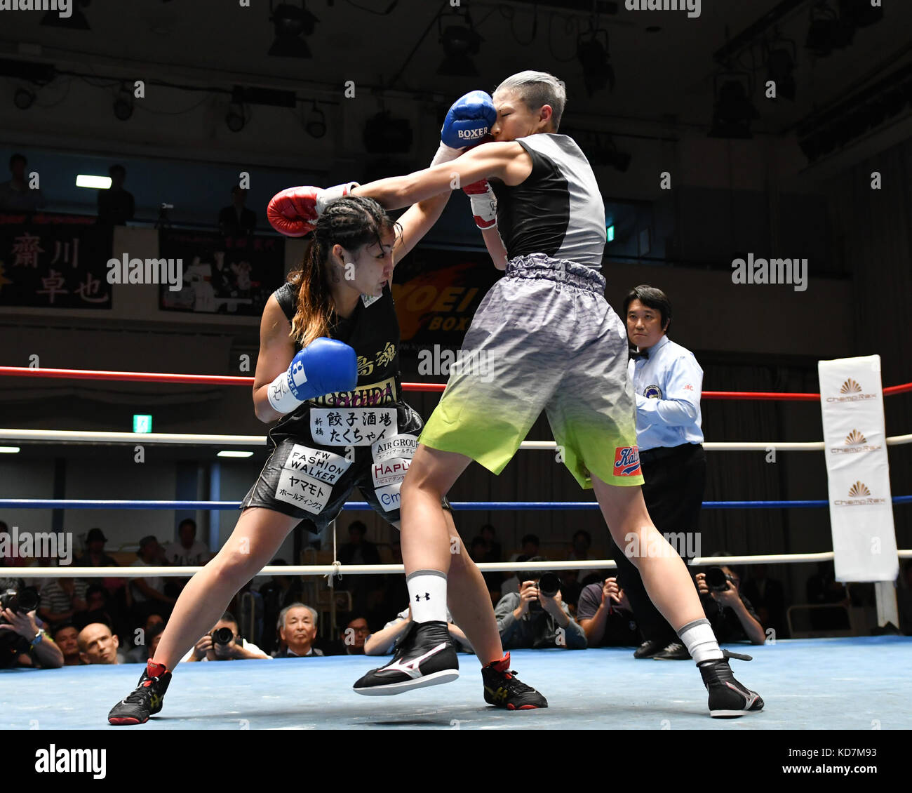 Tokyo, Japan. 6th Oct, 2017. (L-R) Miyo Yoshida, Tomomi Takano (JPN ...