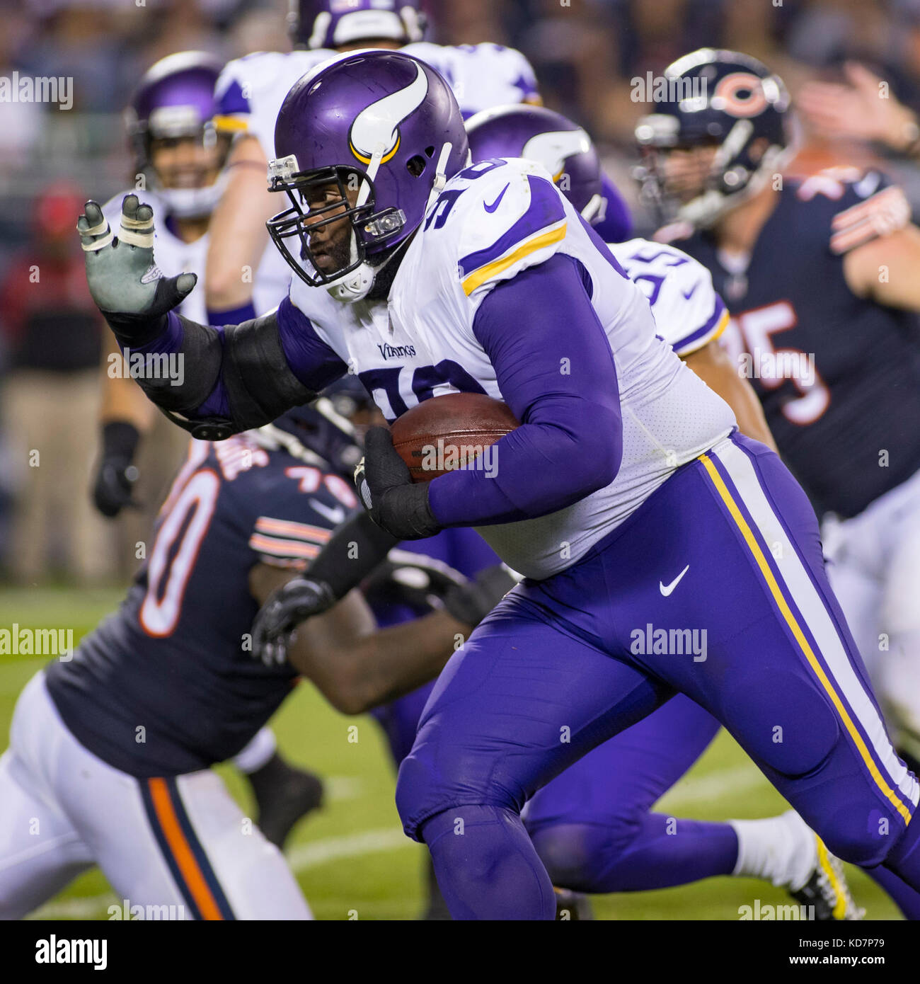 Chicago, Illinois, USA. 09th Oct, 2017. - Vikings #98 Linval Joseph in ...