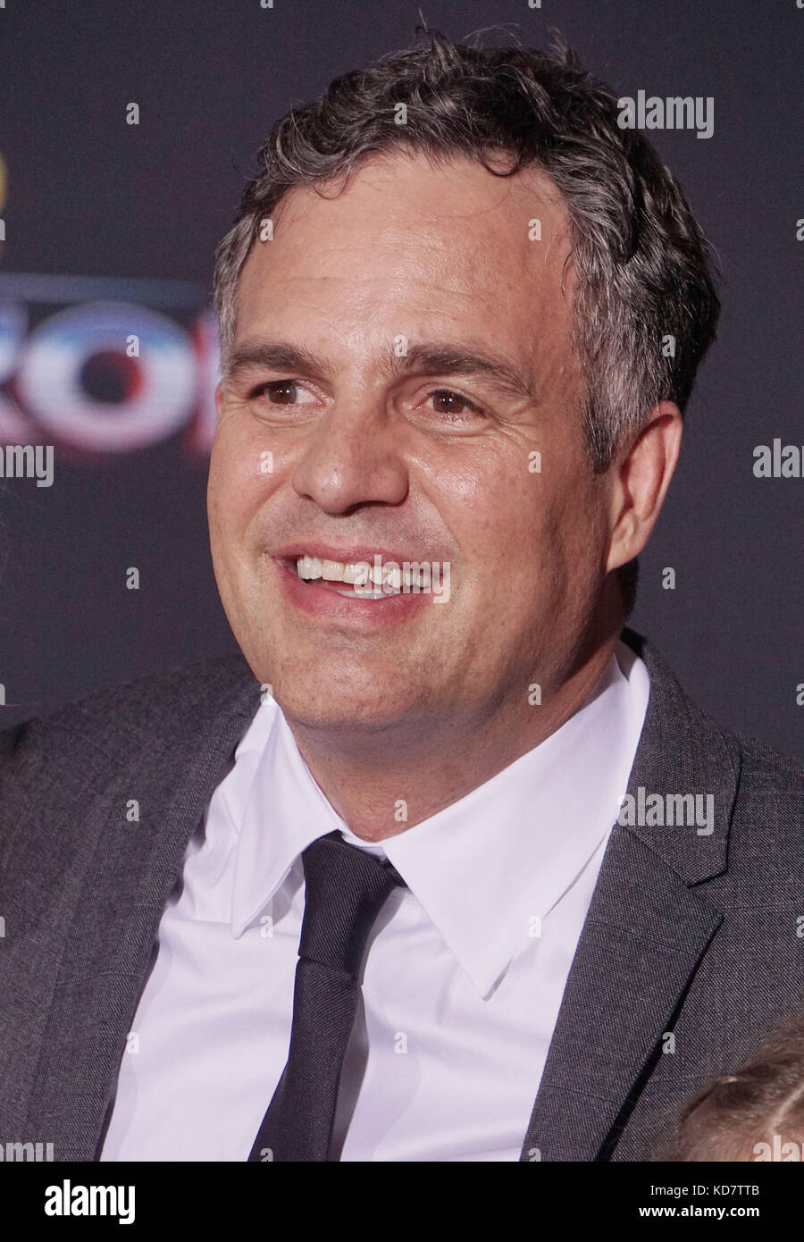 Los Angeles, USA. 10th Oct, 2017. Mark Ruffalo 016 arriving at the Thor ...