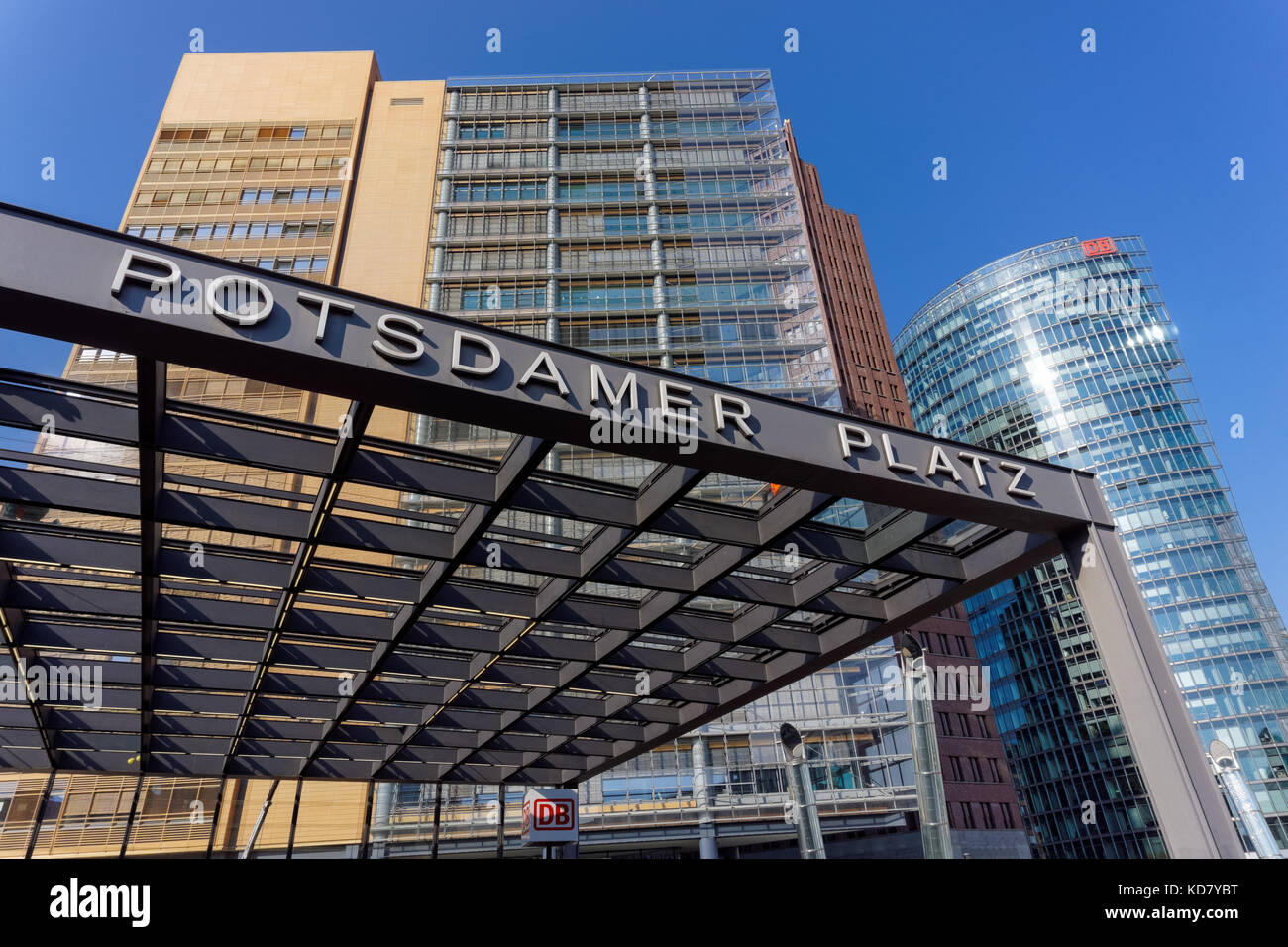 Skyscrapers at potsdamer platz hi-res stock photography and images - Alamy