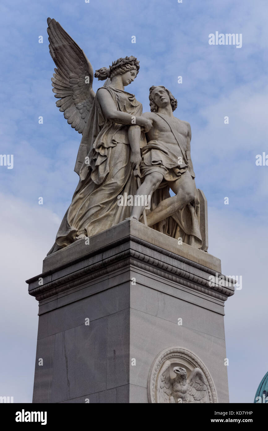 Statues sculpture sculptures hi-res stock photography and images - Alamy