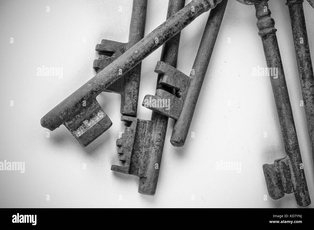 Bunch of vintage oxidized keys with a strong patina Stock Photo - Alamy