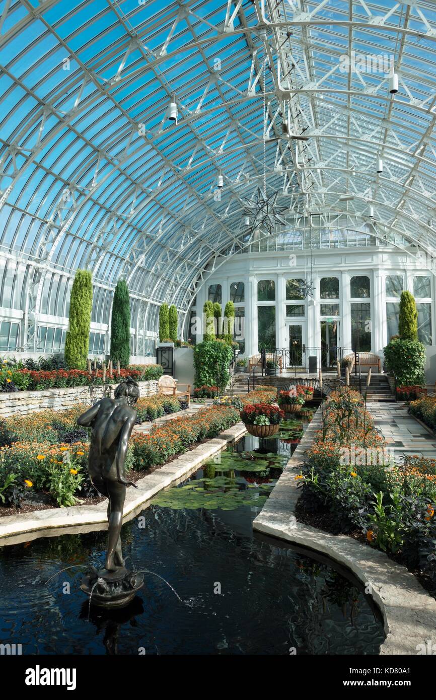 Marjorie McNeely Conservatory at Como Park Zoo and Conservatory in St. Paul, Minnesota, USA ...