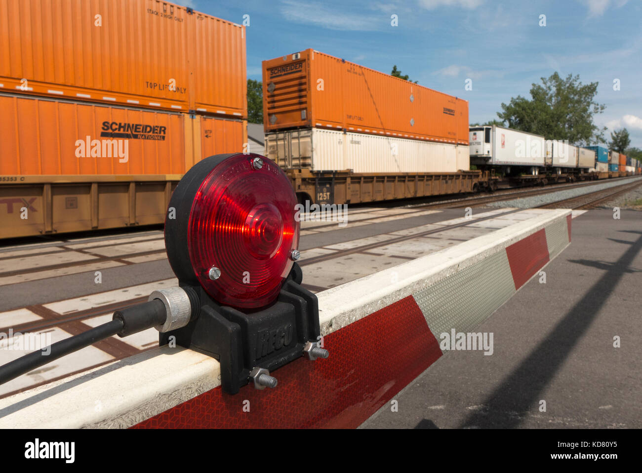 Csx freight train railroad crossing hi-res stock photography and images ...
