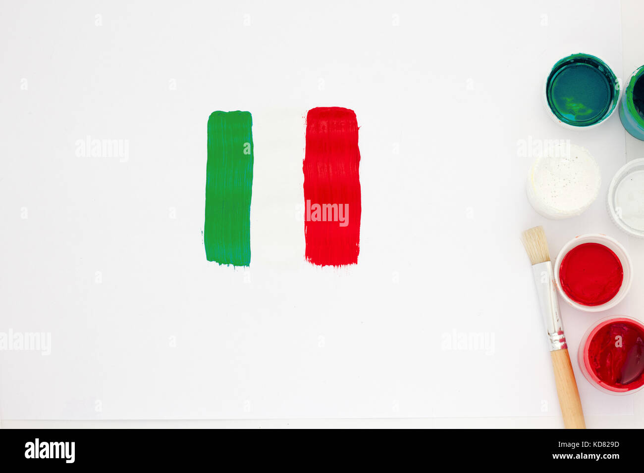 The Italian flag painted on white paper with watercolor Stock Photo - Alamy