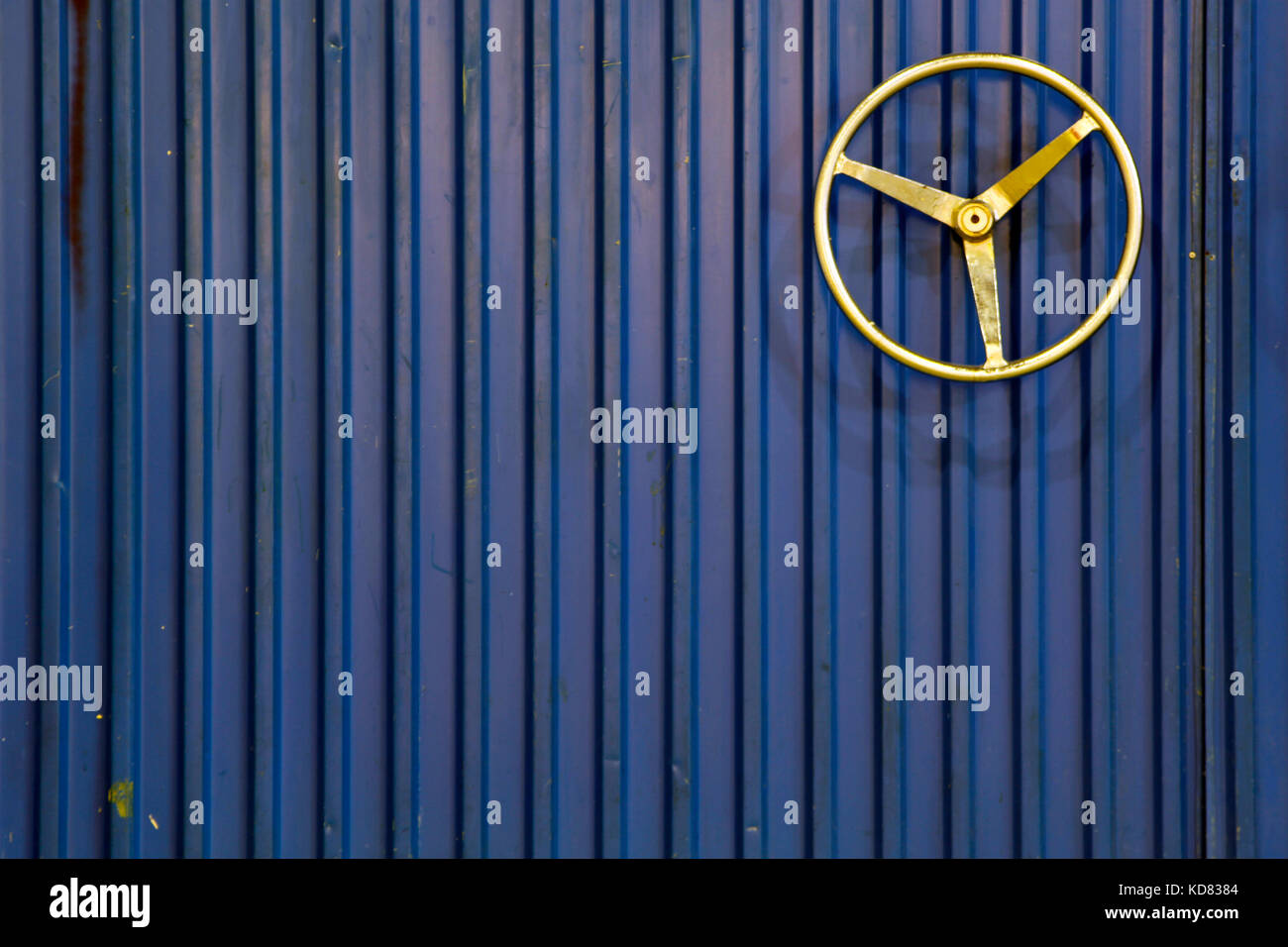 Blue storage hi-res stock photography and images - Alamy