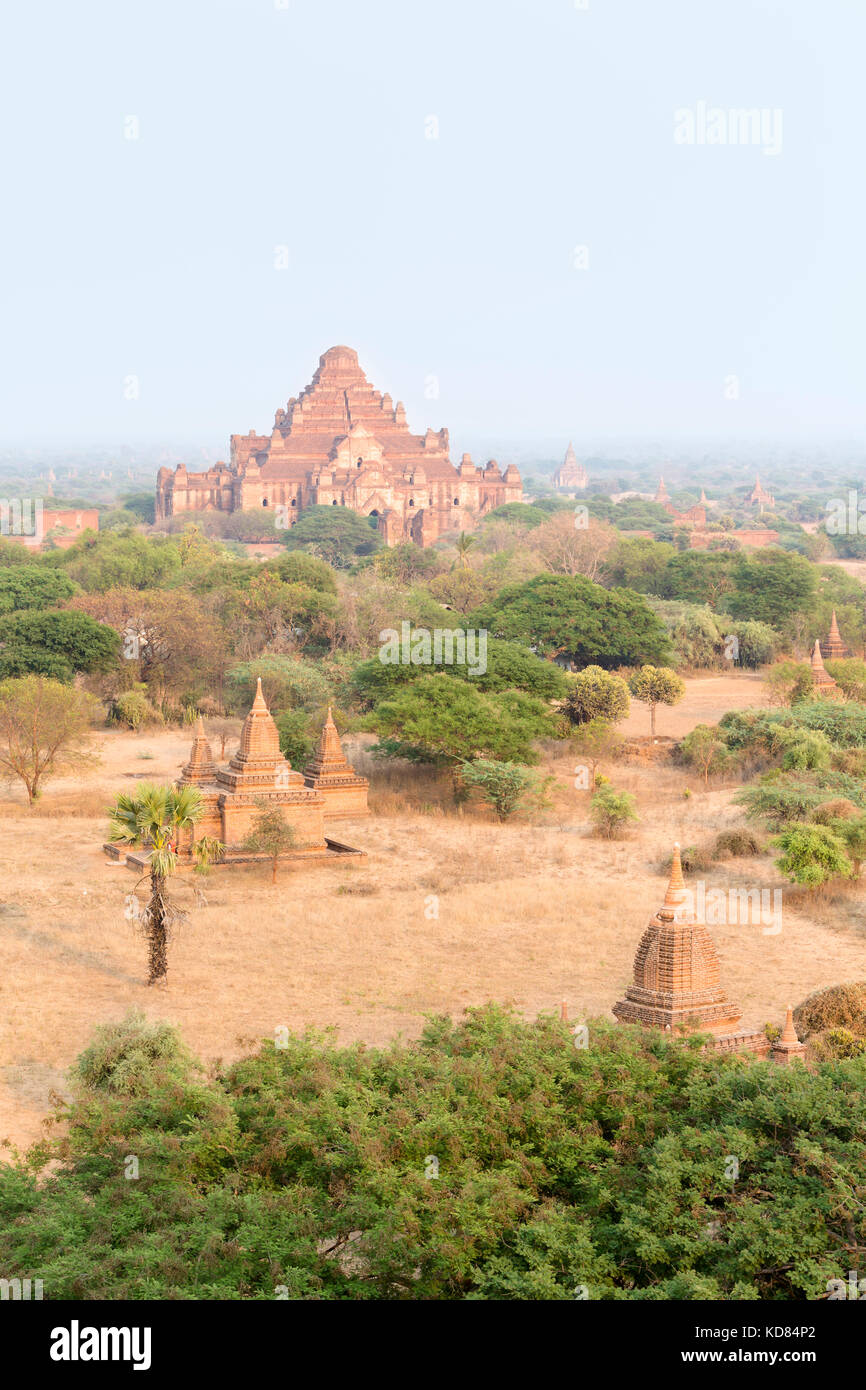 The temples of the Bagan archeological zone, Bagan, Myanmar Stock Photo ...