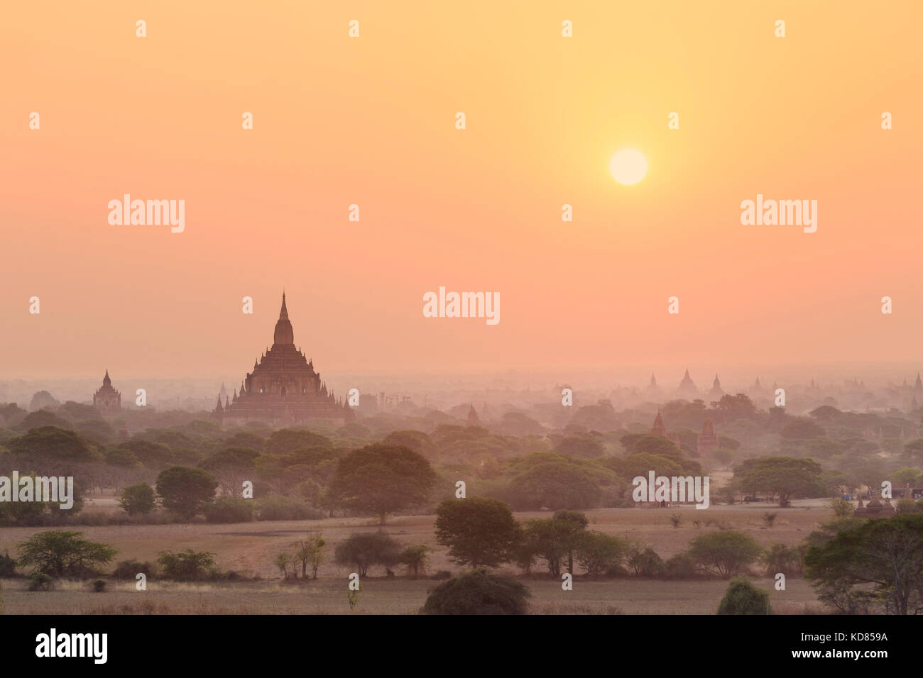 The temples of the Bagan archeological zone, Bagan, Myanmar Stock Photo ...