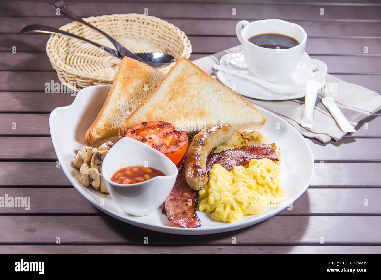 Breakfast croissant illustration vector hi-res stock photography and ...