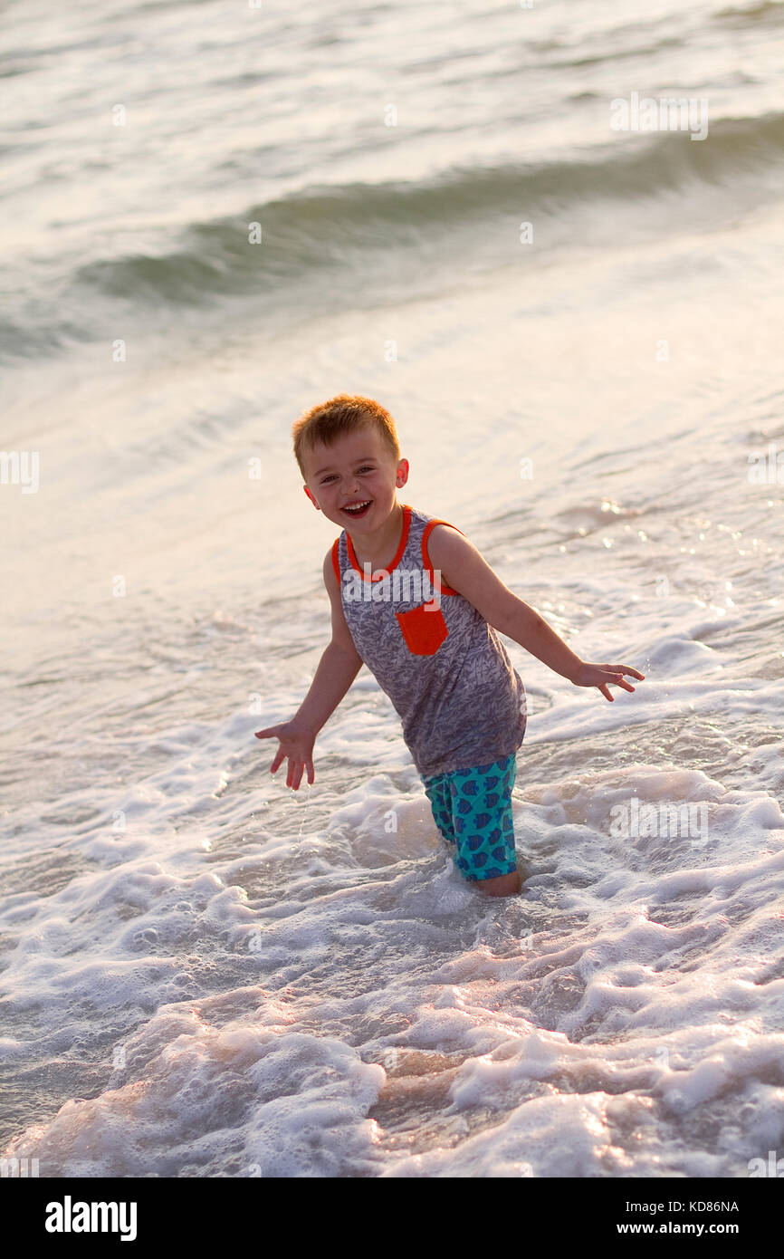 Knee deep in water hi-res stock photography and images - Alamy