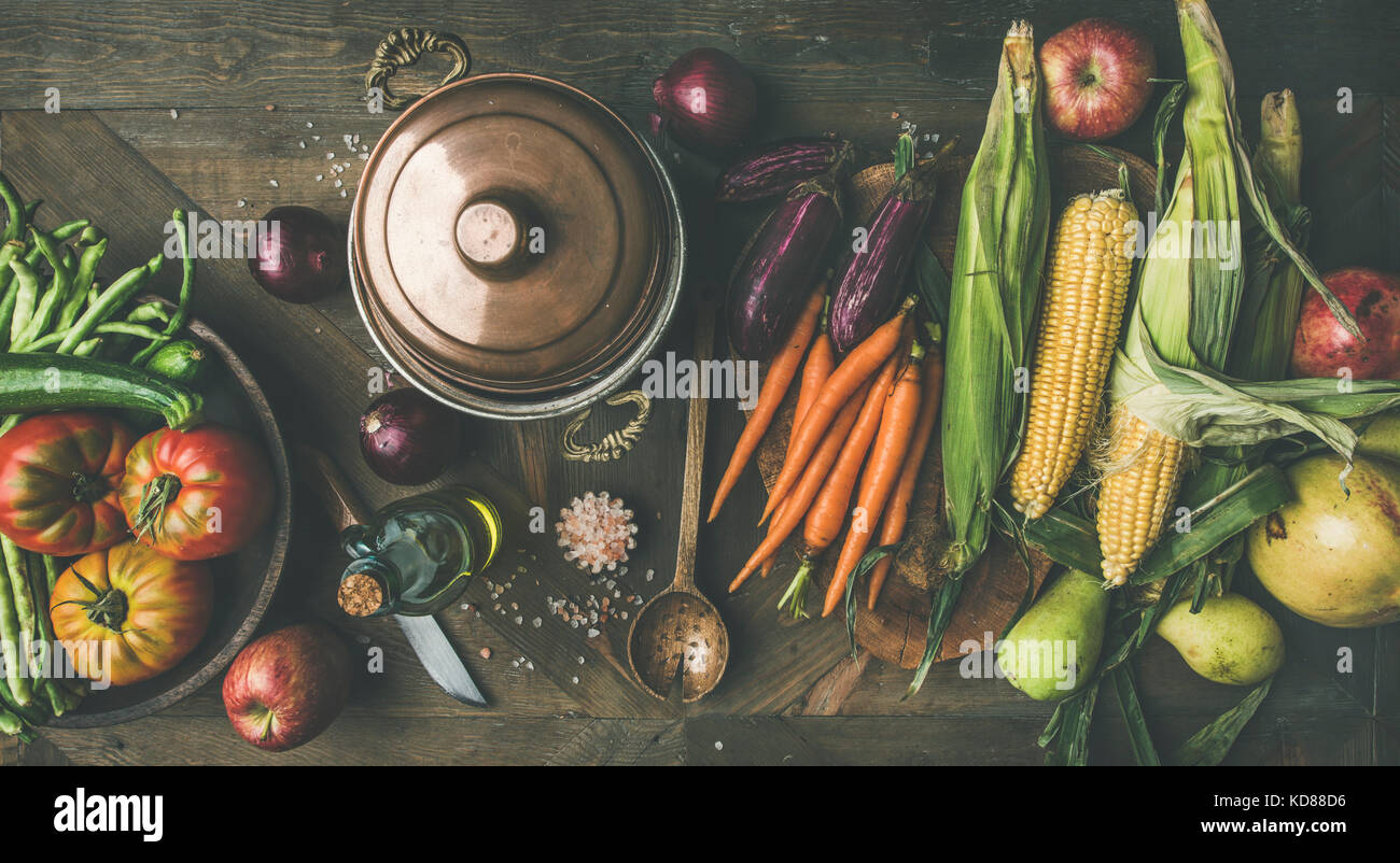 Fall cooking background. Autumn ingredients for Thanksgiving day dinner ...