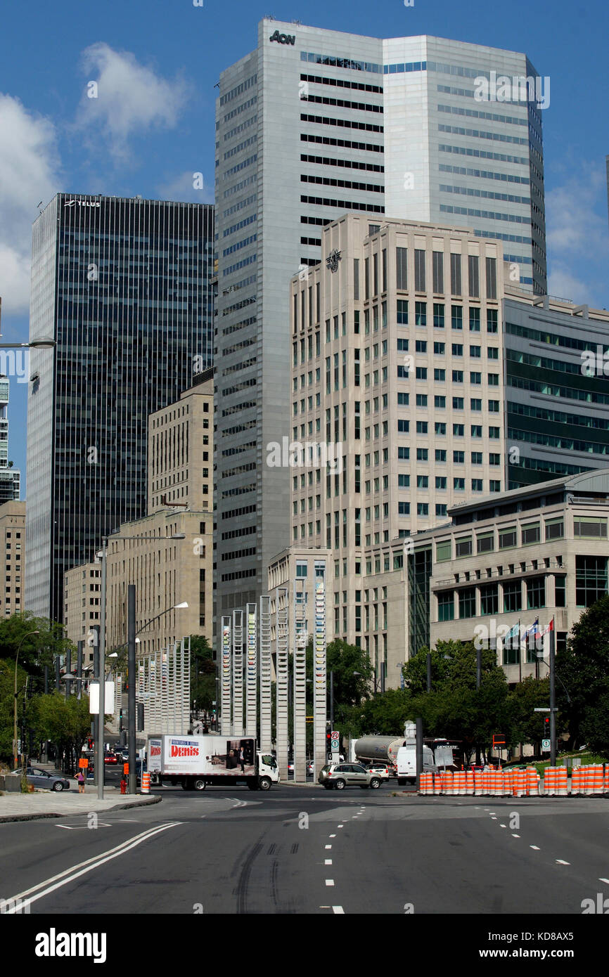 High rise entrance hi-res stock photography and images - Alamy