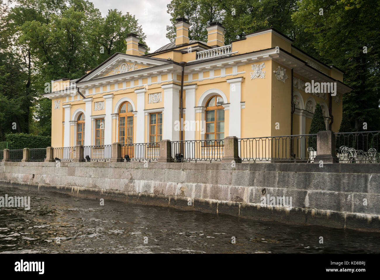 Tea House in Summer garden in St Petersburg, Russia Stock Photo - Alamy