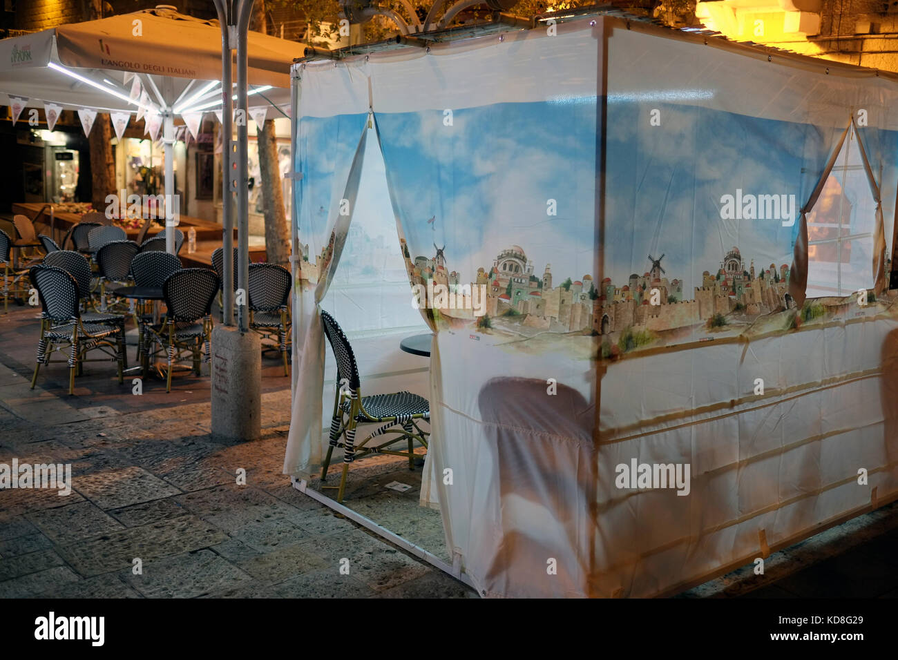 Sukkot booth hi-res stock photography and images - Alamy