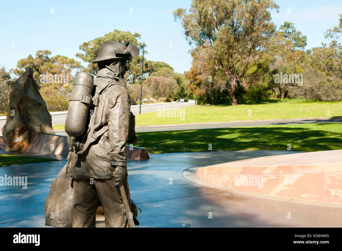 Fireman statue hi-res stock photography and images - Alamy