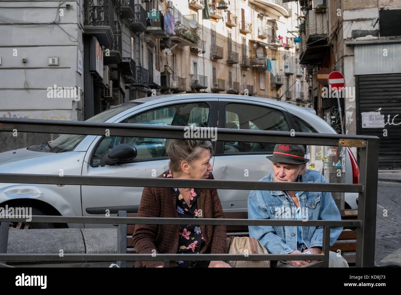 A couple in the streets of Forcella, Napoli Stock Photo - Alamy