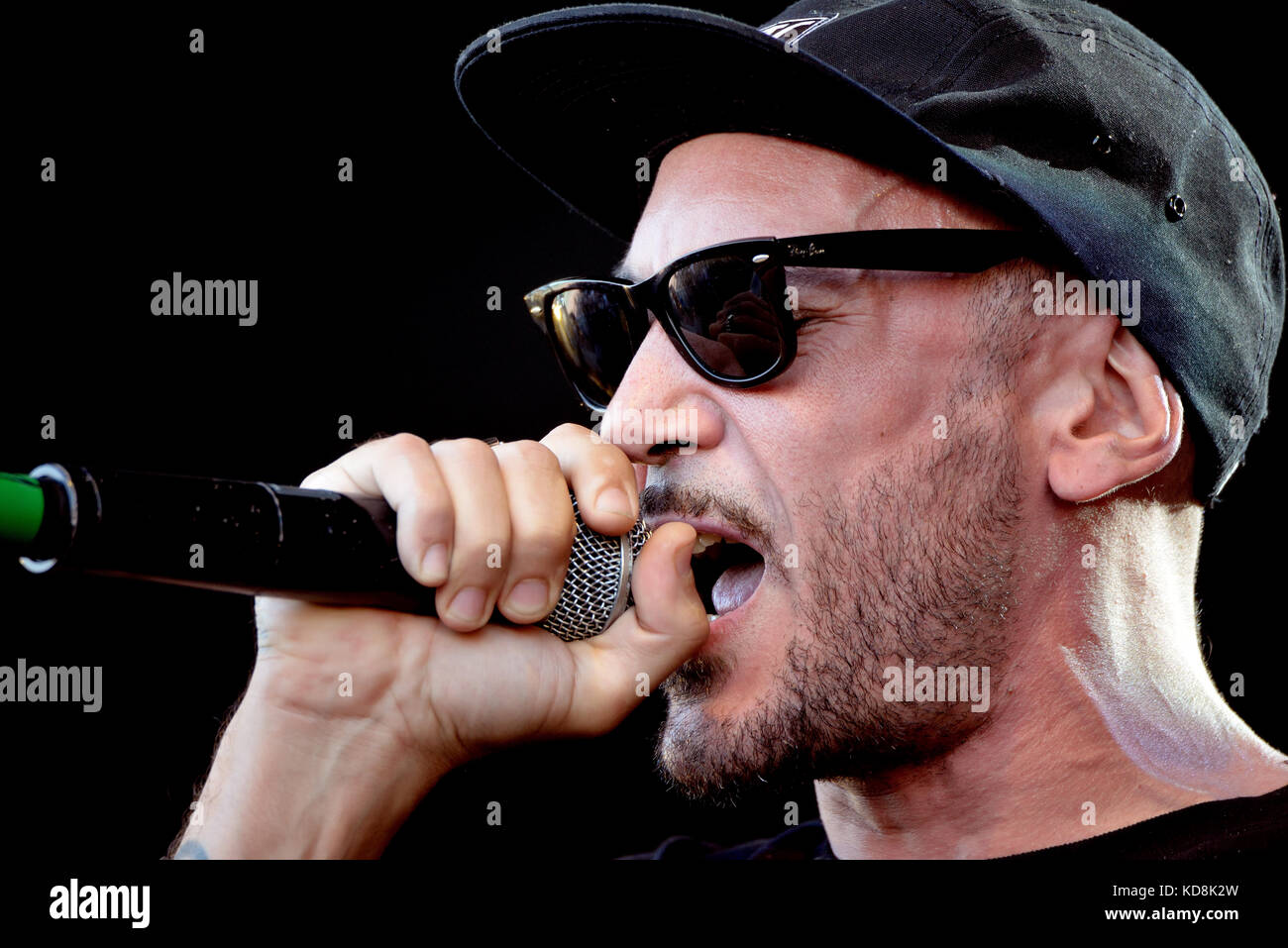 BARCELONA - MAY 31: 7 Notas 7 Colores (spanish rap music band) perform ...