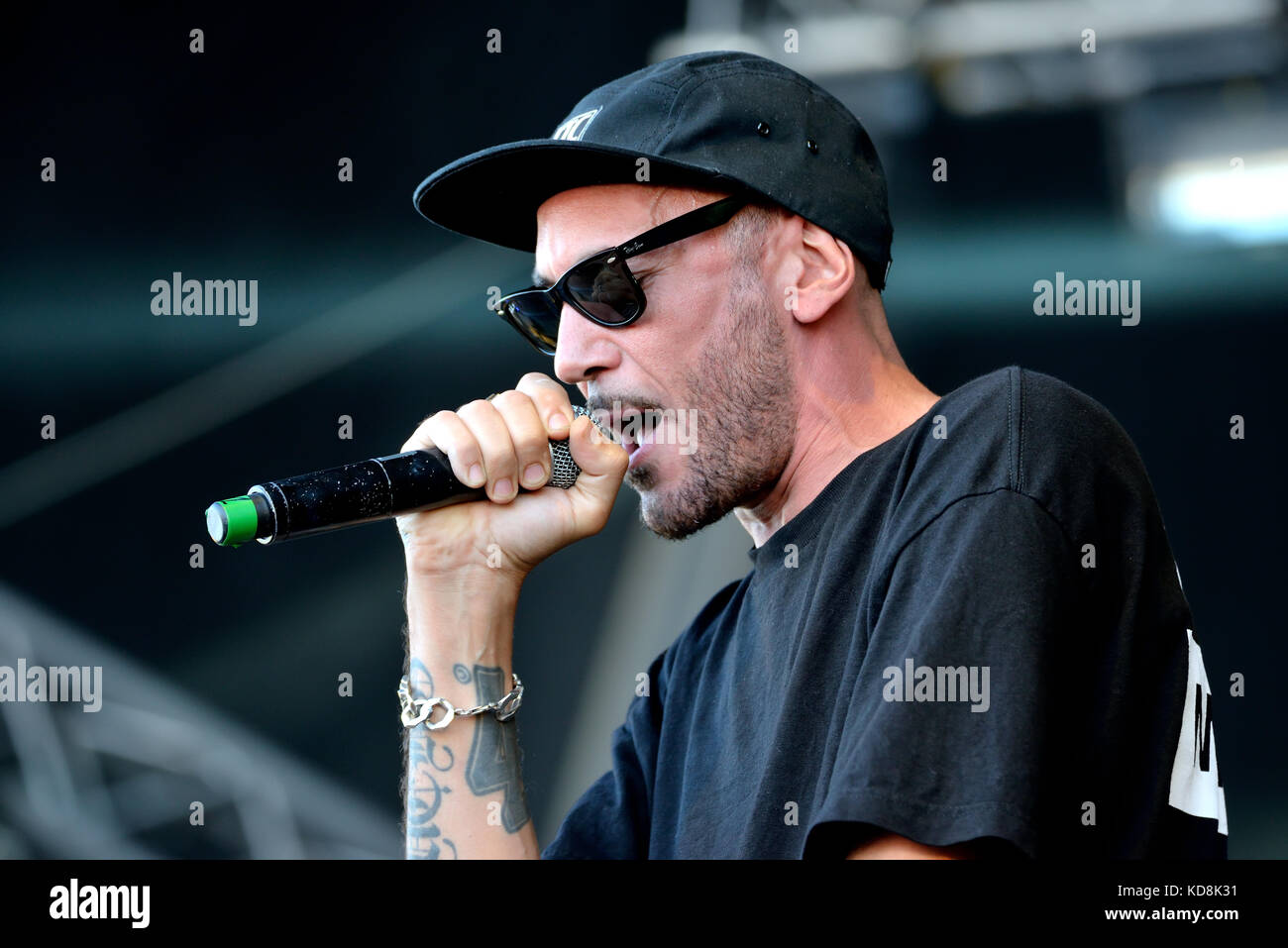 BARCELONA - MAY 31: 7 Notas 7 Colores (spanish rap music band) perform ...