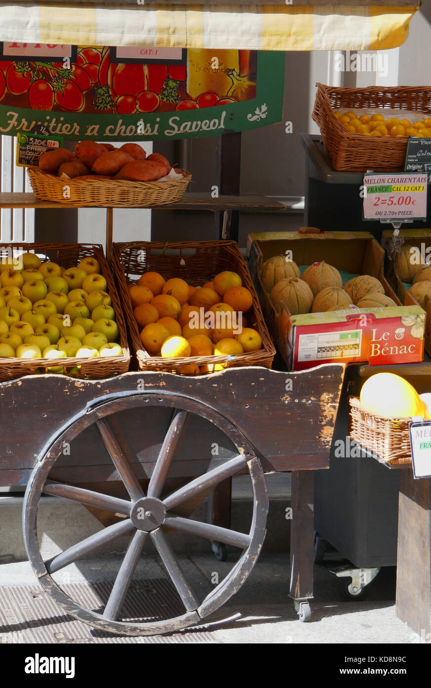 French market stall, Carcassonne, France Stock Photo - Alamy