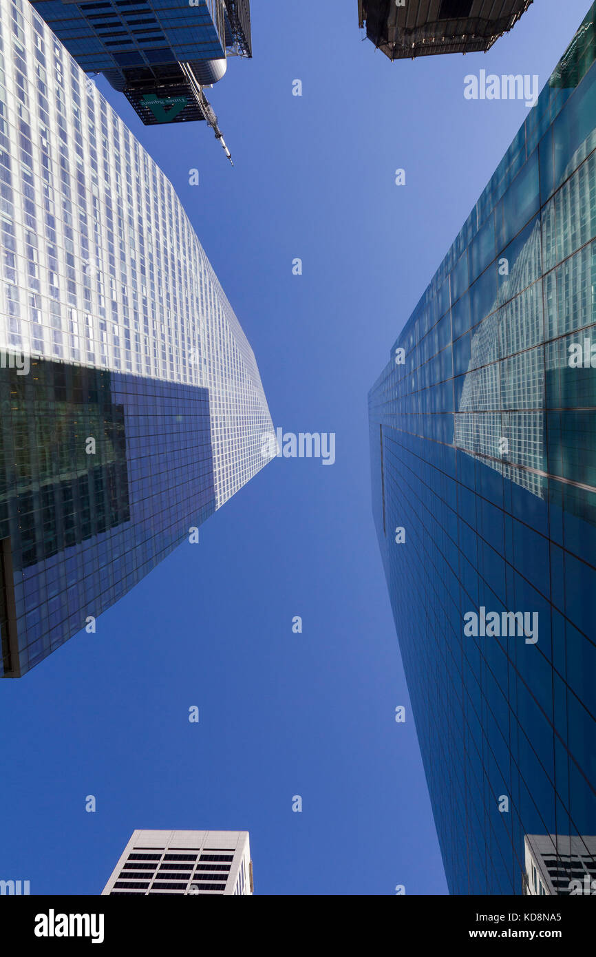 New york times office skyscraper hi-res stock photography and images ...