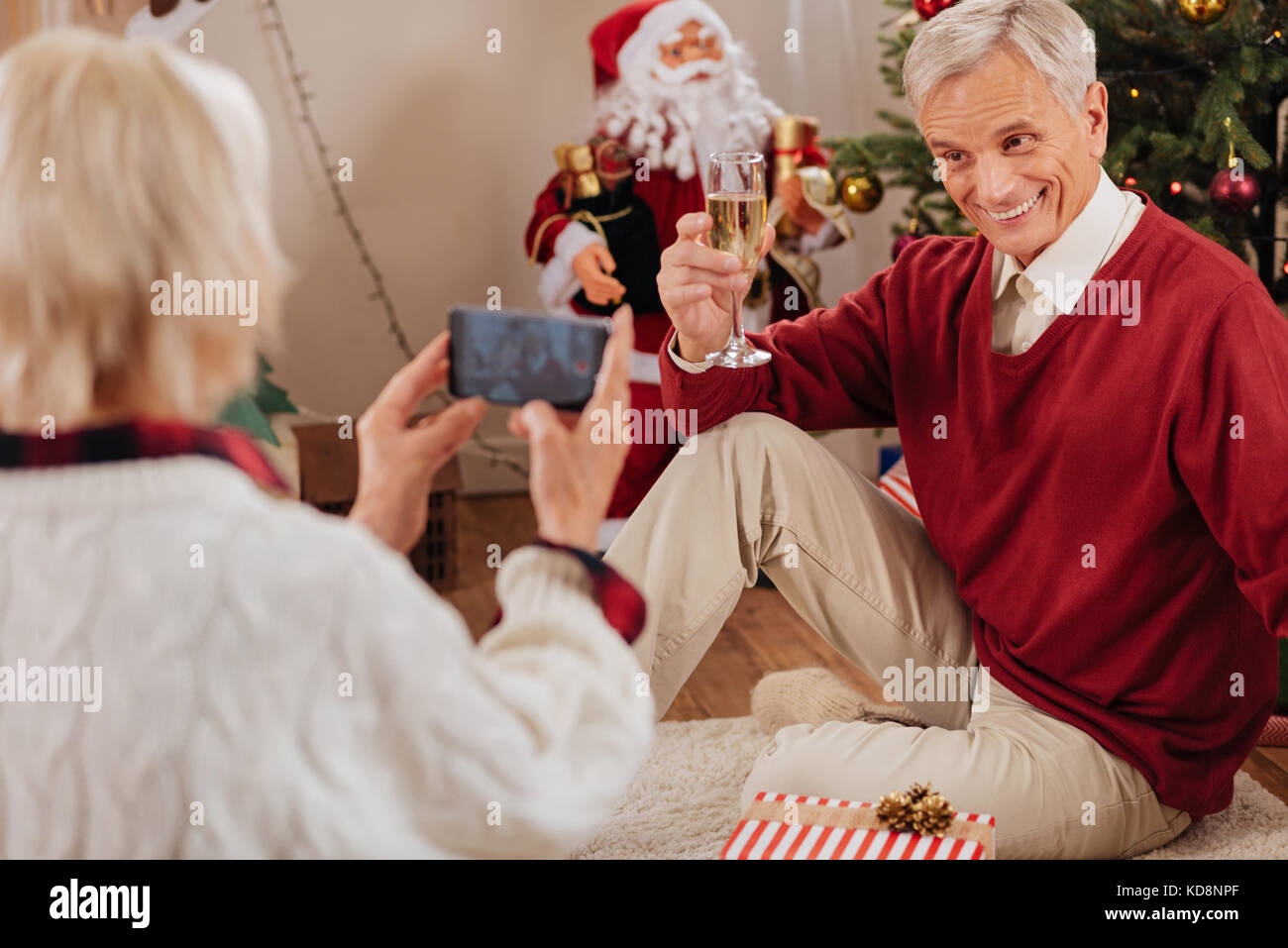 Man raising right hand hi-res stock photography and images - Alamy