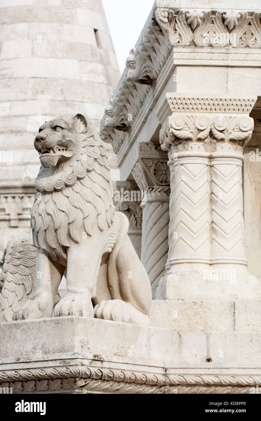 Ungarn, Budapest, Pest, Buda, Burgviertel, Fischerbastei, Löwe auf dem ...