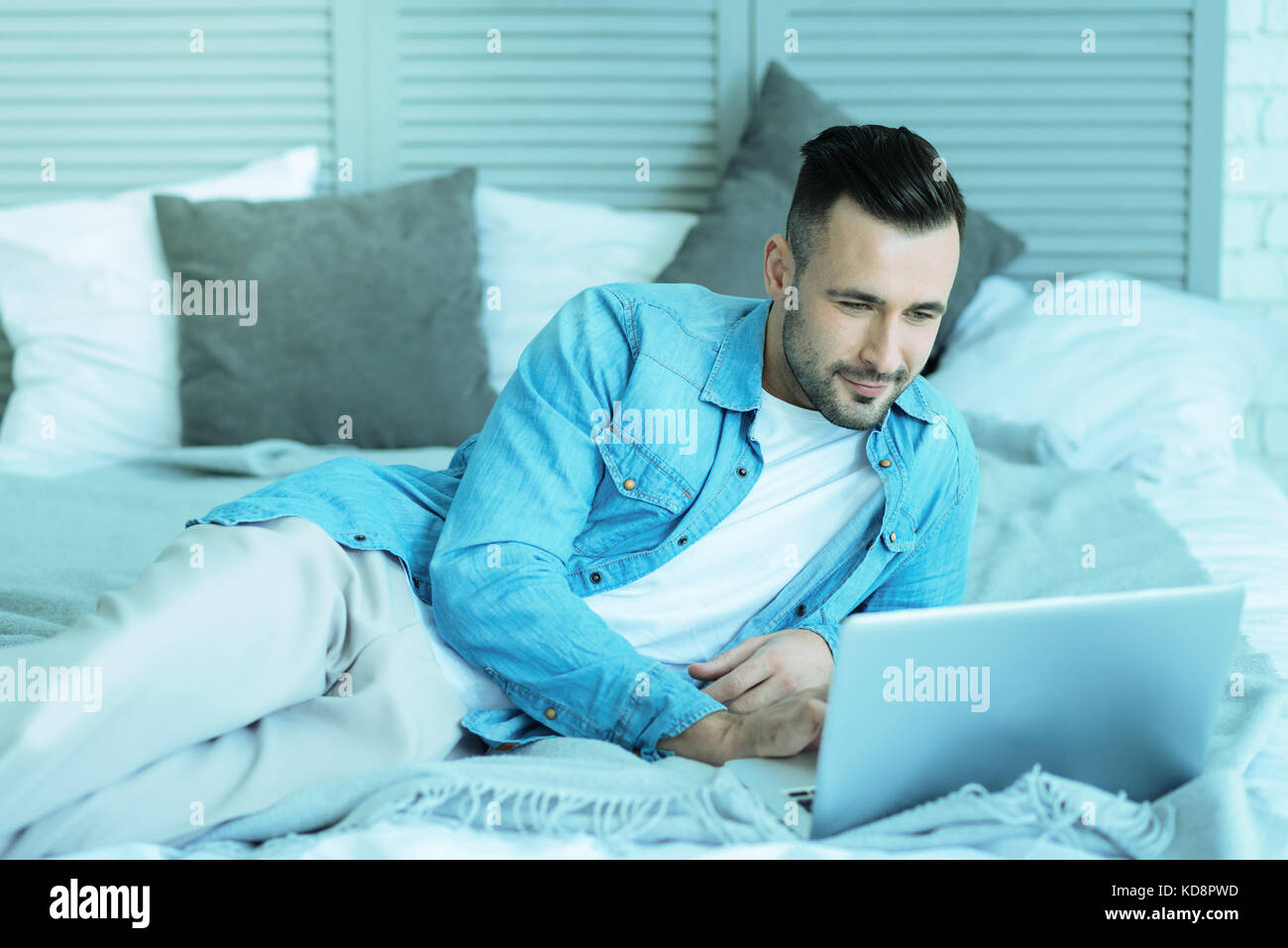 Net browsing relaxed hi-res stock photography and images - Alamy