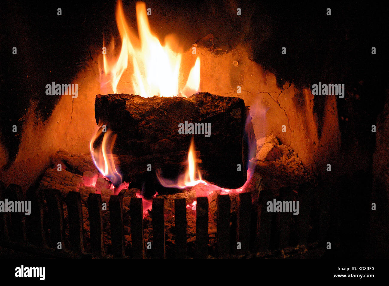 Log fire backdrop hi-res stock photography and images - Alamy