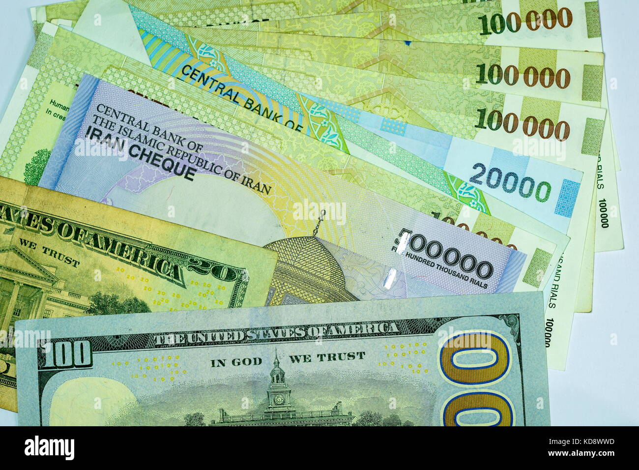 Close up Banknote and Currency Bills and Coins Stock Photo - Alamy