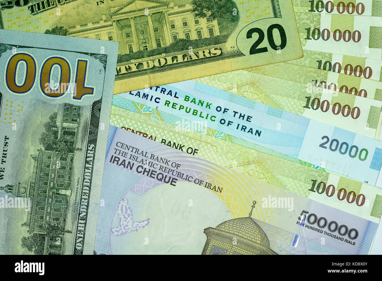 Close up Banknote and Currency Bills and Coins Stock Photo - Alamy