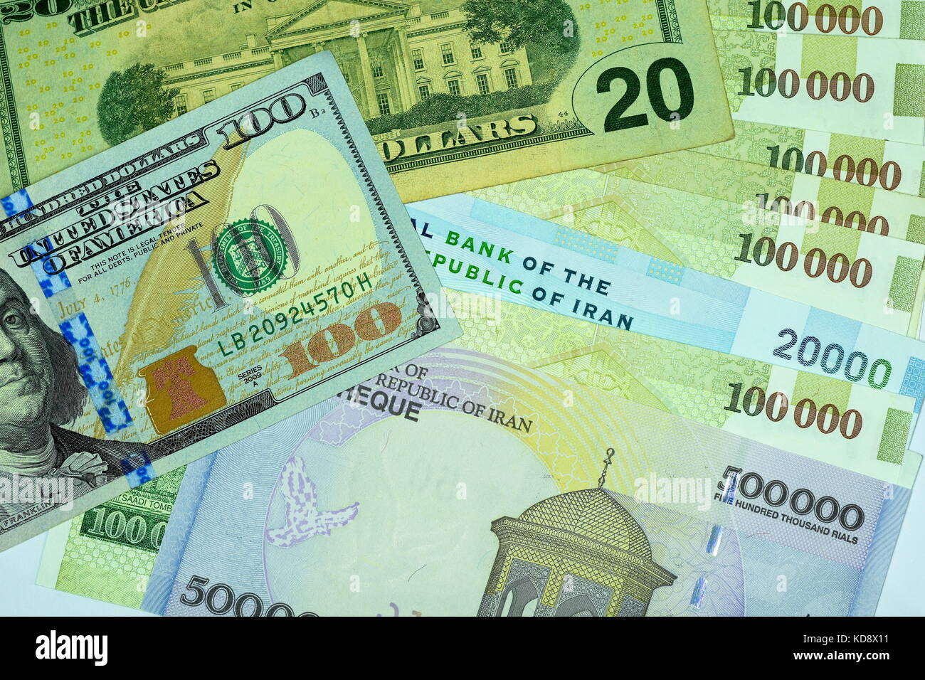 Close up Banknote and Currency Bills and Coins Stock Photo - Alamy