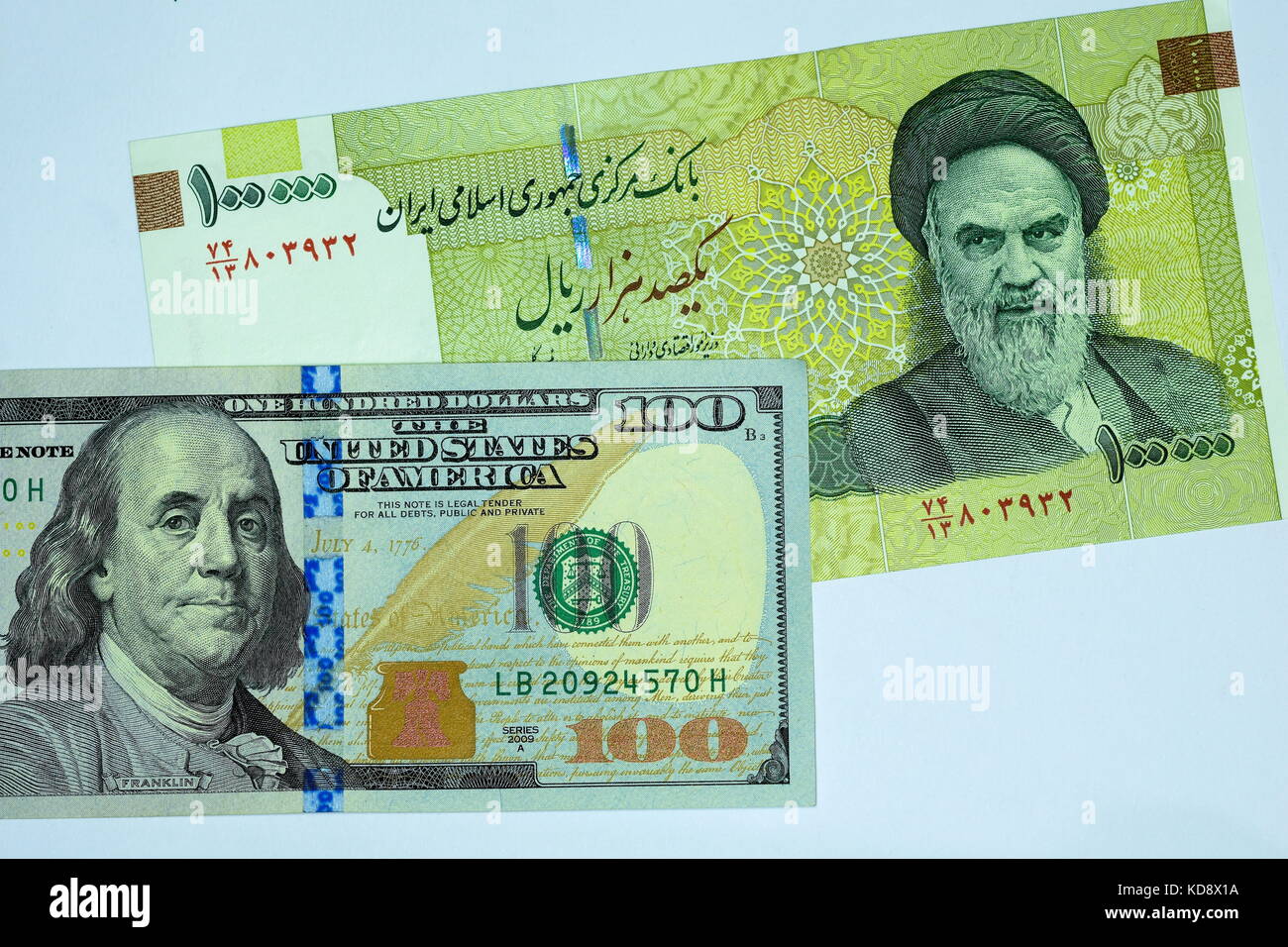 Close up Banknote and Currency Bills and Coins Stock Photo - Alamy