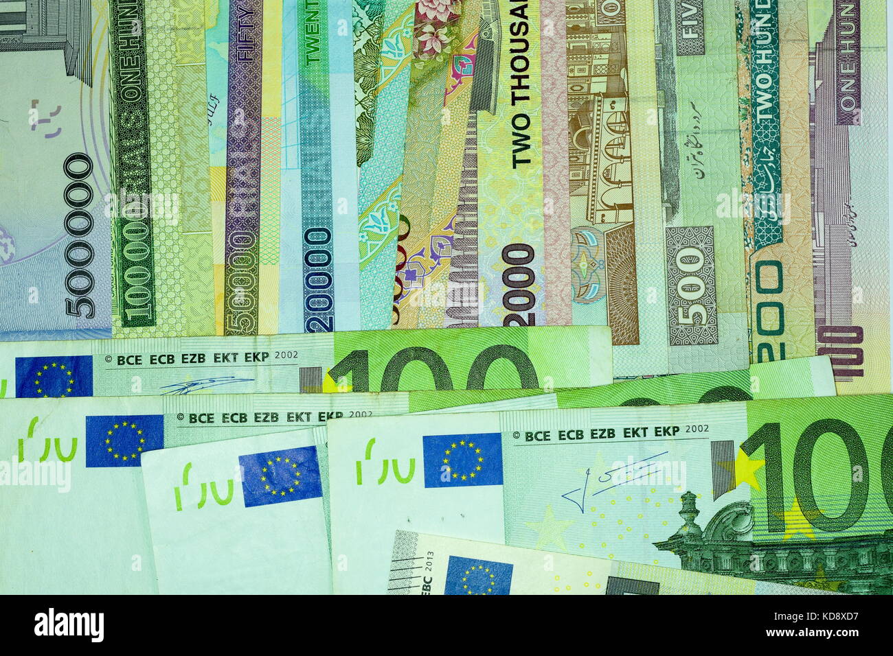 Close up Banknote and Currency Bills and Coins Stock Photo - Alamy