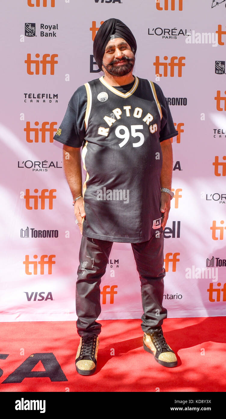 Nav bhatia basketball hi-res stock photography and images - Alamy