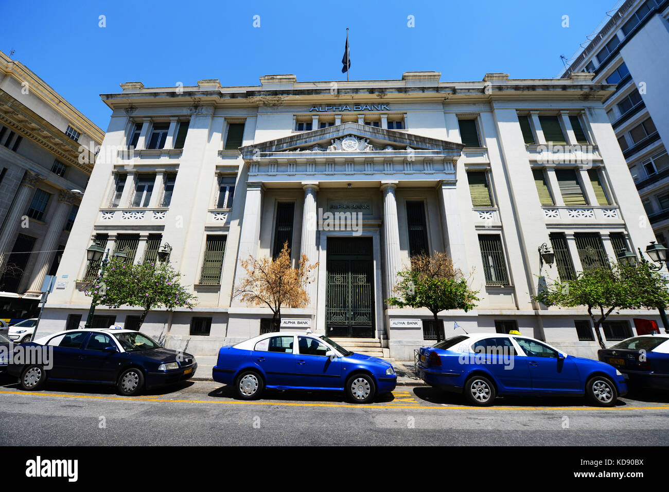Alpha Bank building in Thessaloniki's city center Stock Photo - Alamy