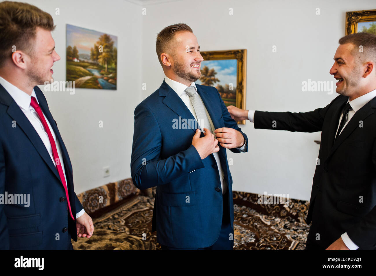 Two groomsmen hi-res stock photography and images - Alamy