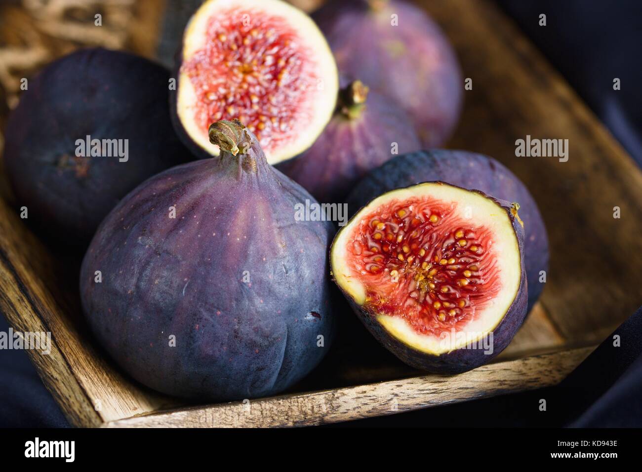 Ripe figs hi-res stock photography and images - Alamy