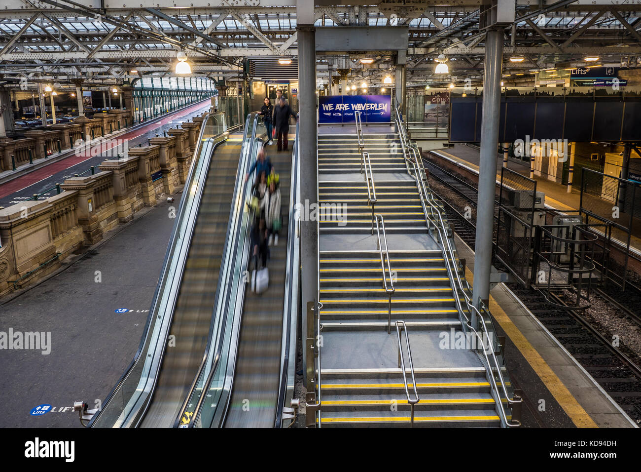 Edinburgh Waverley Railway Station Edinburgh, Scotland Stock Photo - Alamy